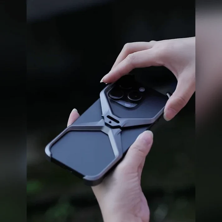 Introducing new ,iPhone Metal Case (X) Natural Titanium – Zig Zag